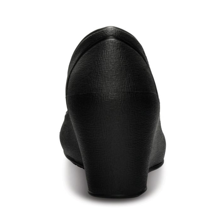 Crocs Cap ToeWedge Flat Black - Superjeans.cz